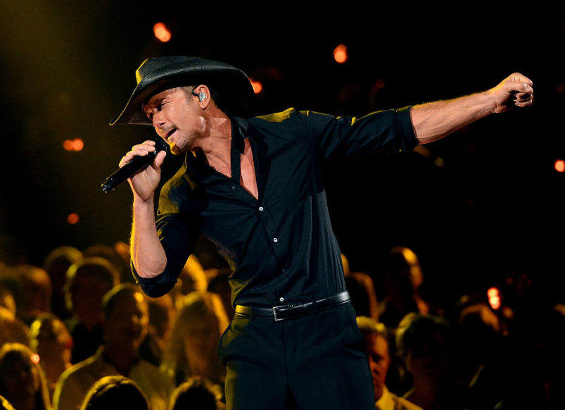 Tim McGraw Is Looking Tan And Fabulous