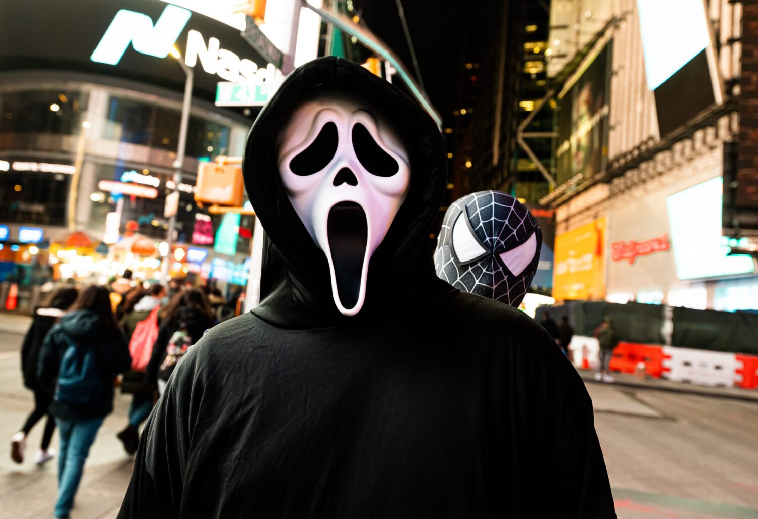 Actors From the Movie 'Scream' Are Reuniting in Colorado - 98.5 KYGO
